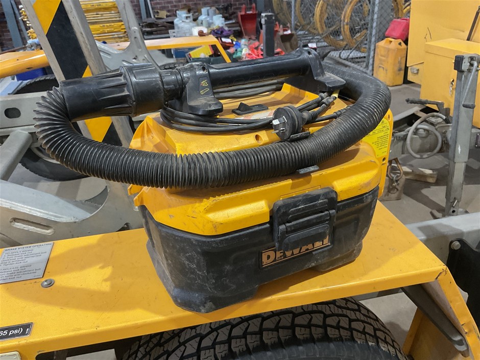DeWalt Cordless Vacuum Cleaner Auction (0055-3032275) | Grays Australia