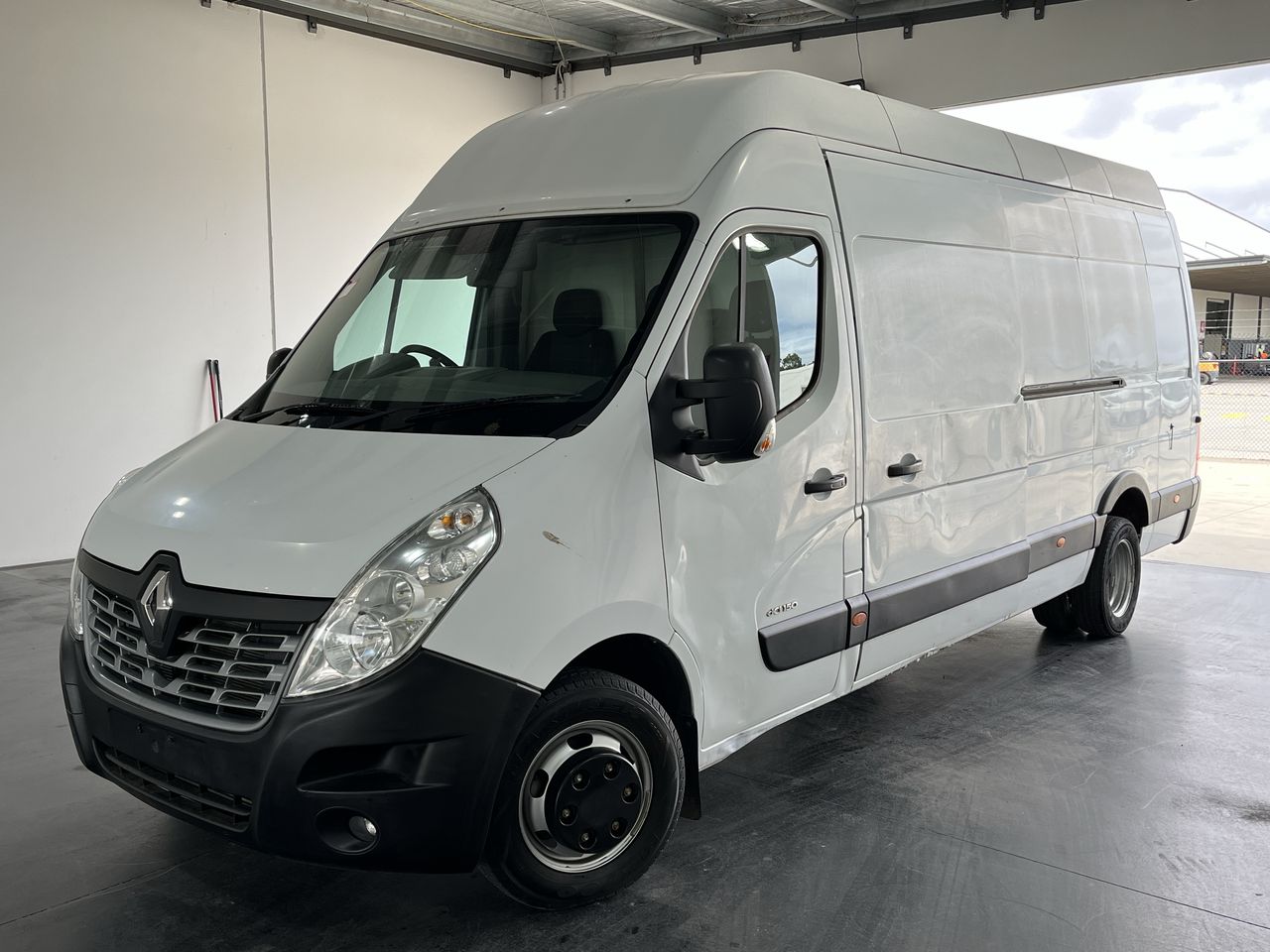 2015 Renault Master ELWB HIGH ROOF Turbo Diesel Automatic Van Auction ...