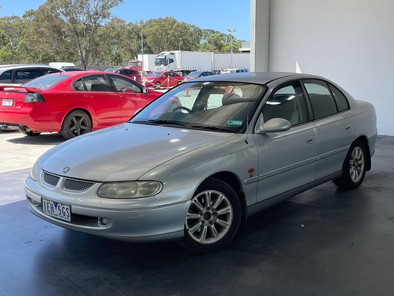 1999 Holden Calais VT Automatic Sedan Auction (0001-20086046) | Grays ...