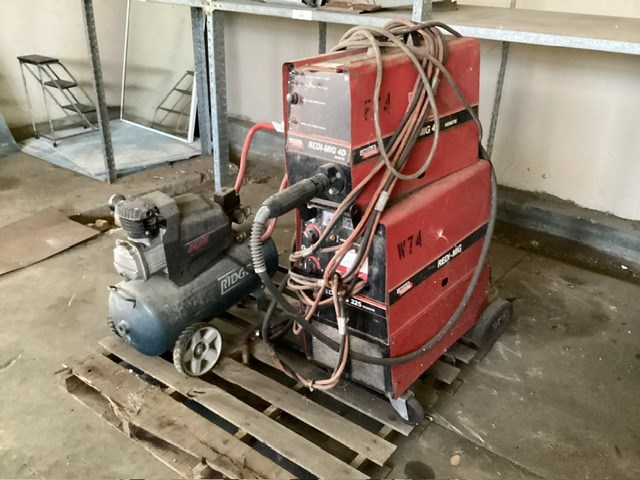 Lincoln Electrical MiG Welder And Wire Feeder, Black Ridge Air ...