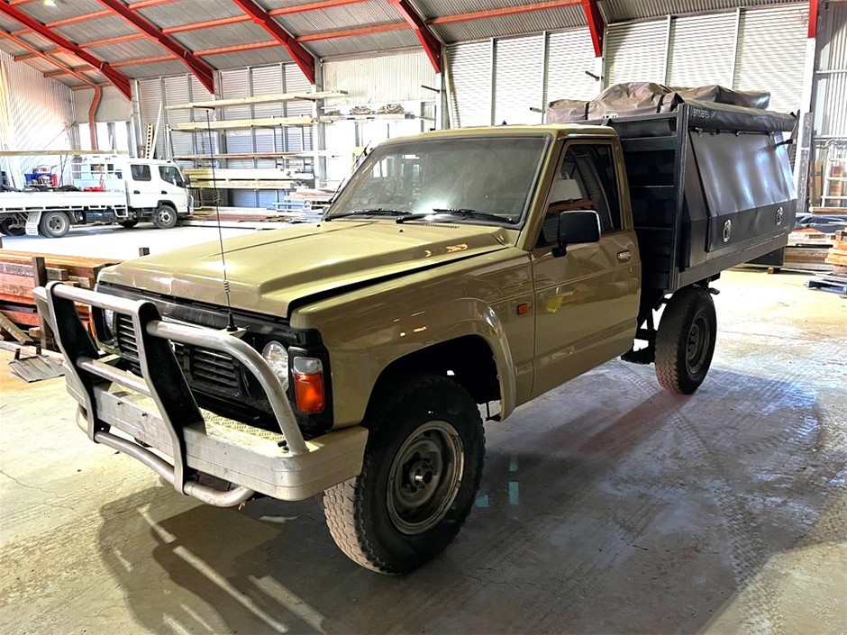 1995 Nissan Patrol CQ / Y60 4WD Manual Ute Auction (0001-10347393 ...
