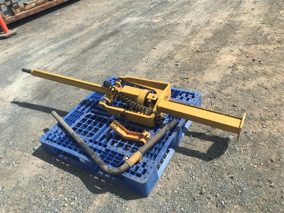 Caterpillar Laser Plane/ Trimble Auction (0013-3032389) | Grays Australia