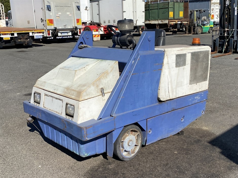 Tennant Power Sweeper 235 Auction (0002-9057734) | Grays Australia