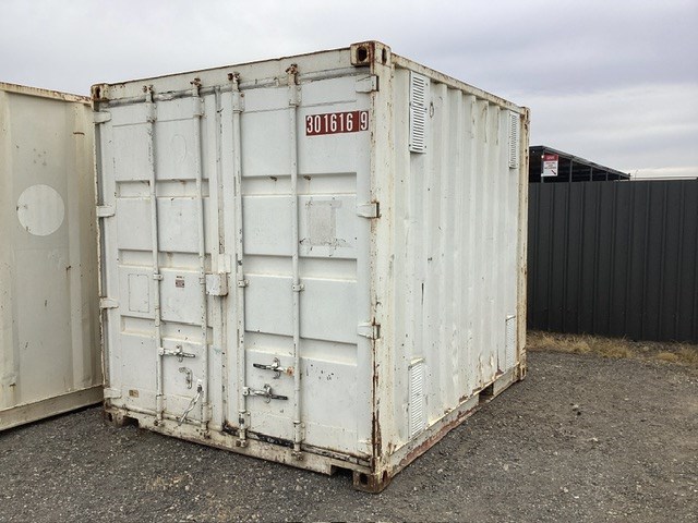 10ft Shipping Container 3.0M x 2.4M Auction (0006-8020070) | Grays ...
