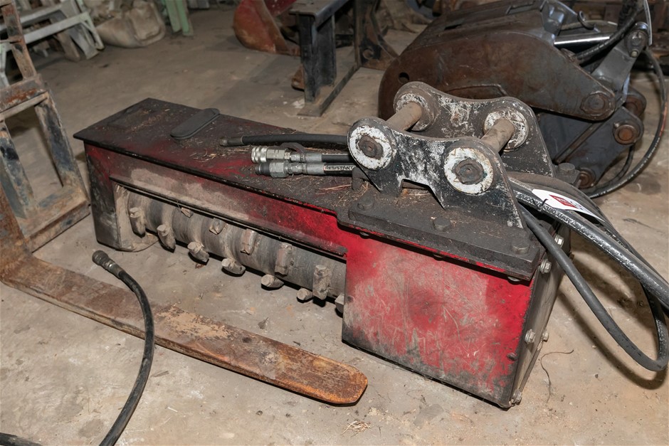 Excavator Mucher Head Grinder Attachment Auction (0069-5059070) | Grays ...