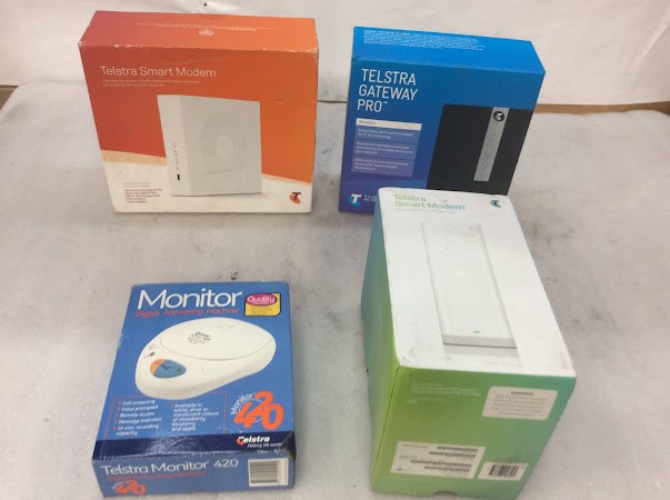Telstra Smart Modem Gateway Pro & Monitor Answering Machine (Lot of 4 ...