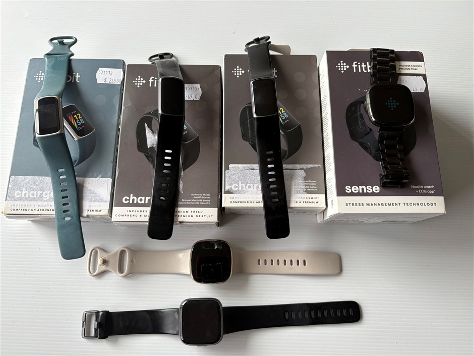 Garmin Charge 5, Sense, Versa 2 Smartwatch (Lot of 6) Auction (0001 ...