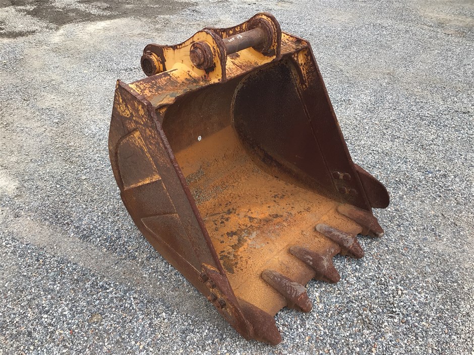 Mud Bucket Auction (0002-7059964) | Grays Australia