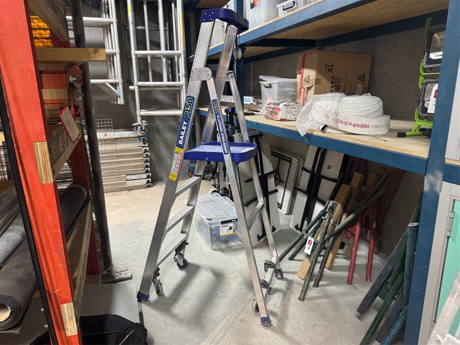 BAILEY Step Platform Ladder Auction (0148-5059513) | Grays Australia