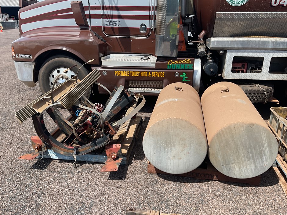 Truck Fuel Tanks Auction (0003-8020196) | Grays Australia