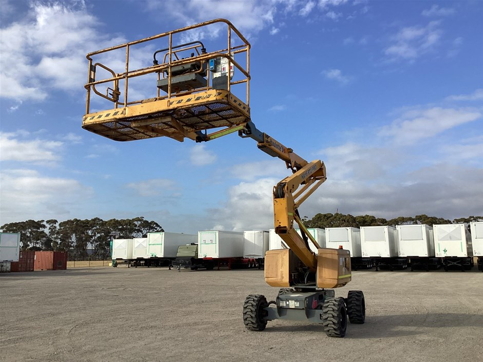 2015 Haulotte HA16RTJ Pro Boom Lift Auction (0003-3032836) | Grays ...