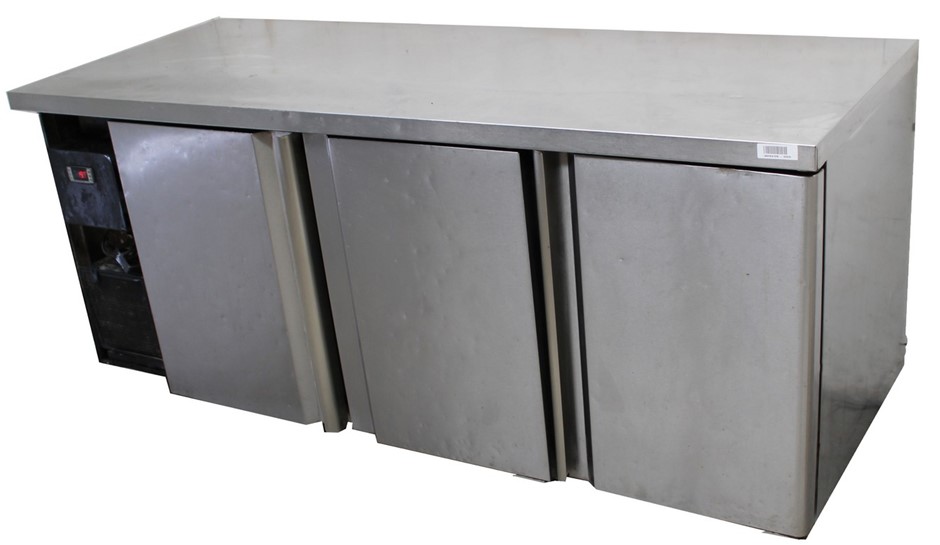 Quipwell Under Counter 3 Door Fridge Auction (0040-5059692) | Grays ...