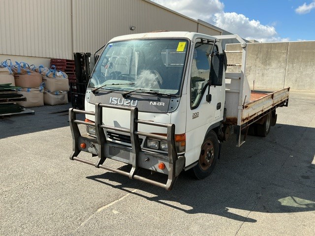 1999 ISUZU N8 NKR 4 x 2 Cab Chassis Truck Auction (0014-9059021 ...