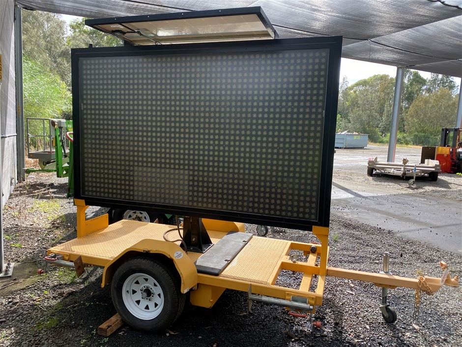 2019 Global Traffic Equipment VMS C Single Traffic Control Unit Trailer ...