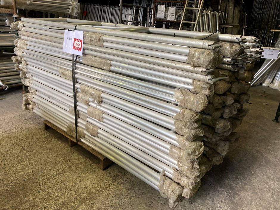 Bundle of 50 x New Aluminium Scaffold Ledger Beams – 2.5m Auction (0250 ...