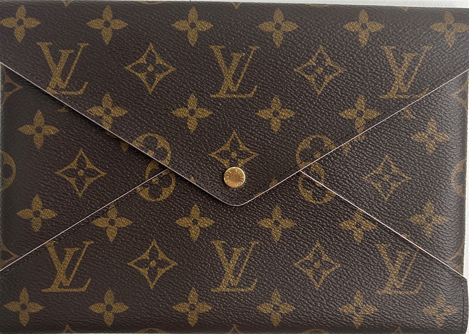 Louis Vuitton Monogram Envelope Pochette Auction (0054-2567720) | Grays ...