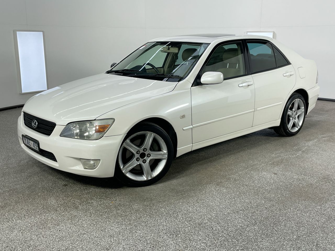 2003 Lexus IS200 Sports Luxury Automatic Sedan Auction (0001-21049253 ...