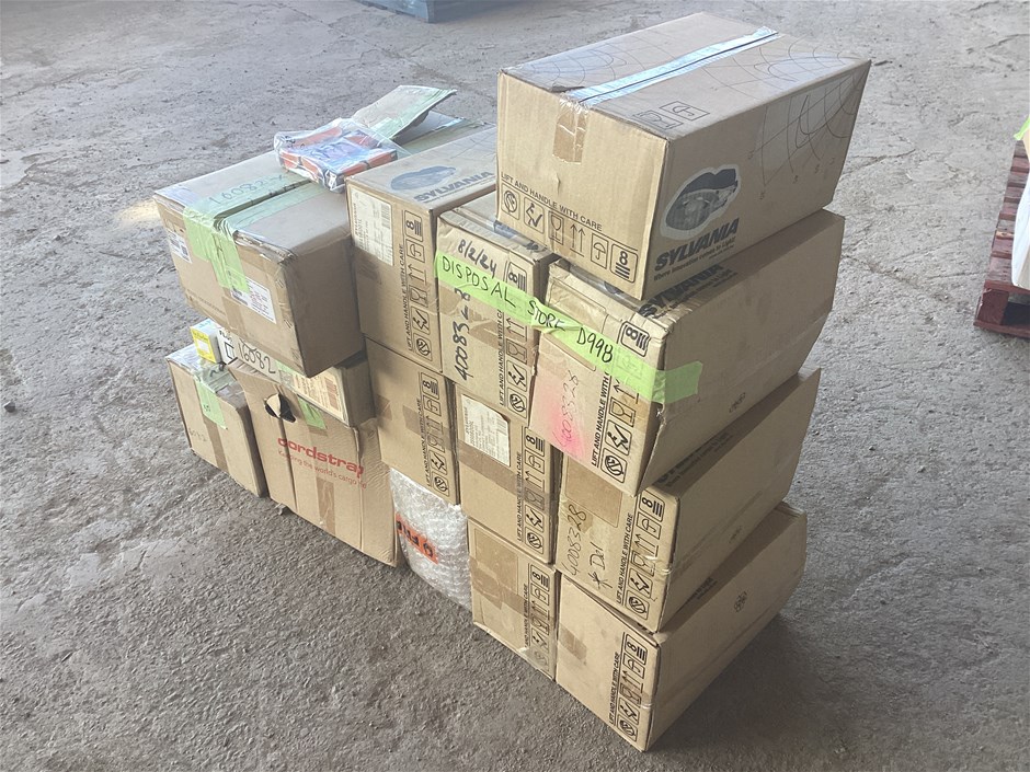 Street Lights x10, Assorted Light bulbs and more Auction (0072-7057597 ...