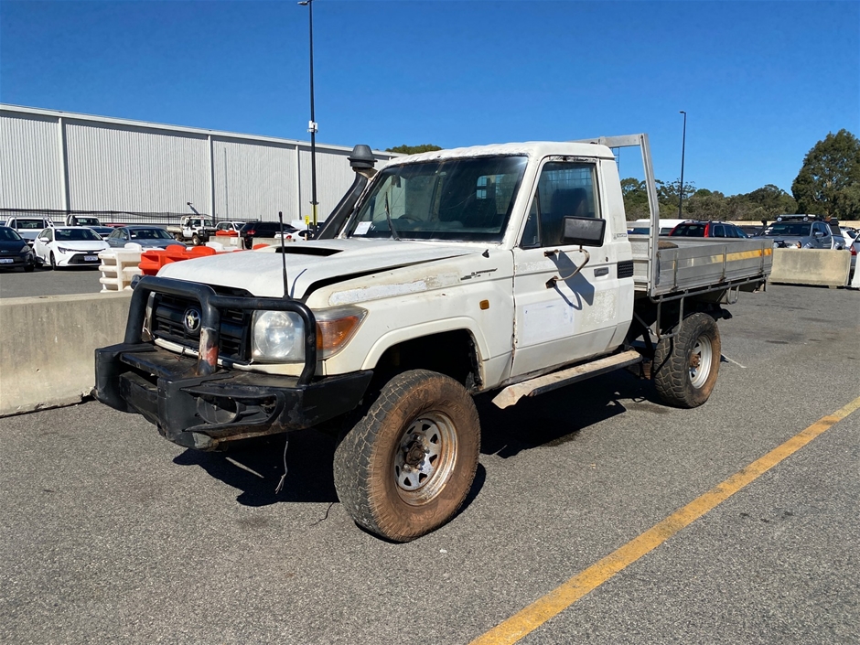 2012 Toyota Landcruiser Workmate VDJ79R Turbo Diesel Manual Cab Chassis ...