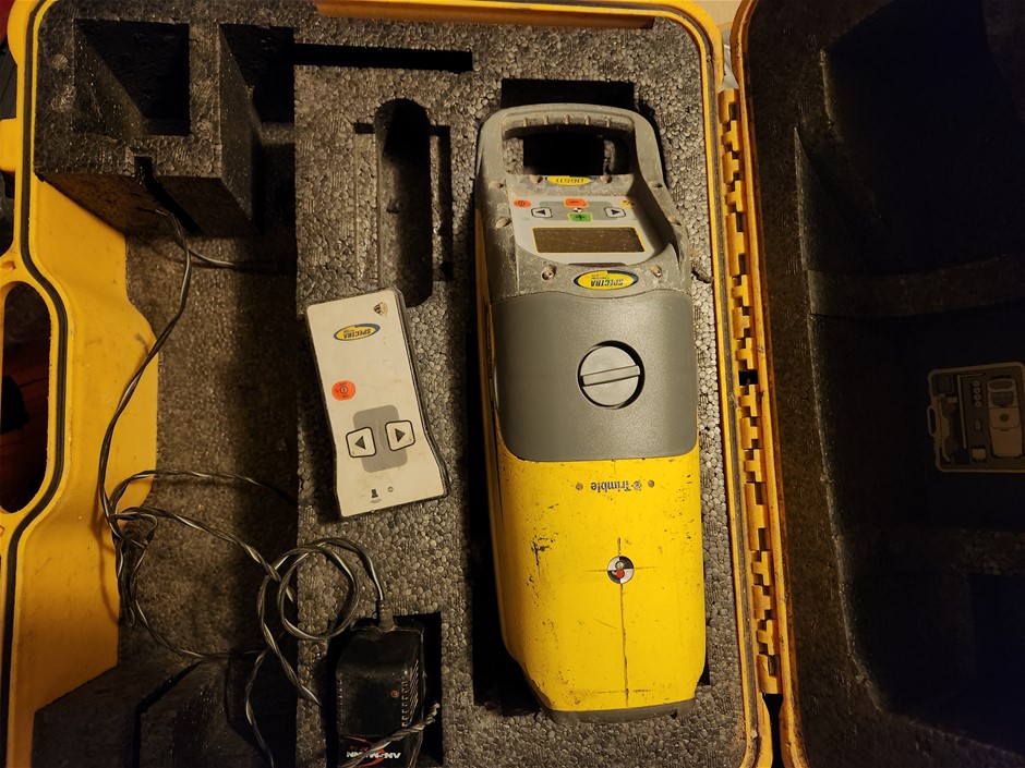 TRIMBLE DG511 Red Dot Pipe Laser Plumbing Auction (0185-5059896 ...