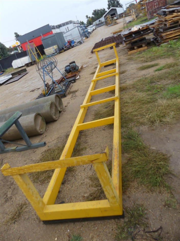 Fabricated Stand Auction (0275-5060038) | Grays Australia