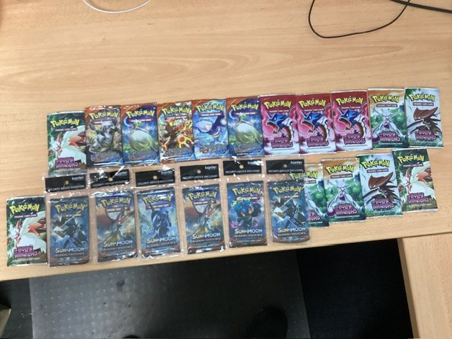 Pokemon Sealed Packets, Qty x 22 Packs Auction (0018-8020504) | Grays ...