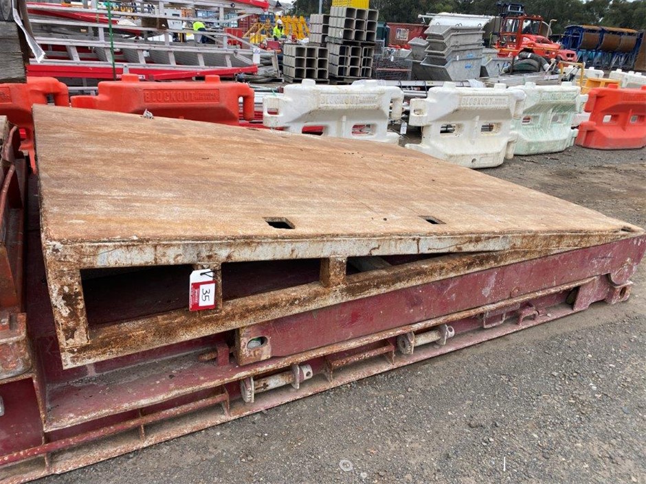 Container Flat Rack Steel Loading Ramp Auction (0035-5060037) | Grays ...