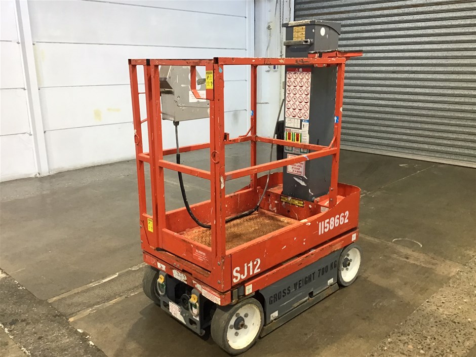 2015 SKYJACK SJ12 Vertical Man Lift Auction (0037-5060130) | Grays ...