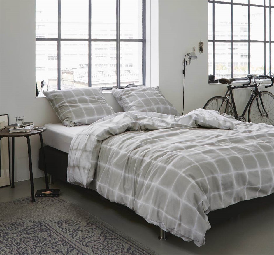 Printed Quilt Cover Set | Beige Check | Queen Auction (0121-2569697 ...