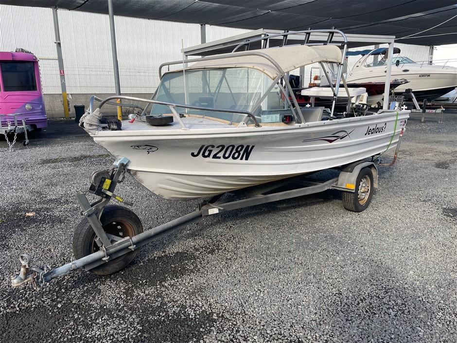 Quintrex Runabout Auction (0001-10082495) | Grays Australia