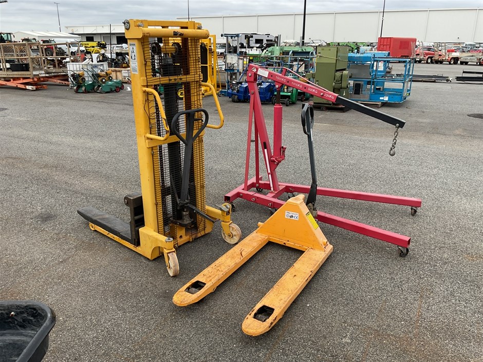 Pallet Jacks & Hydraulic Engine Hoist 2x Auction (0011-9060699) | Grays ...