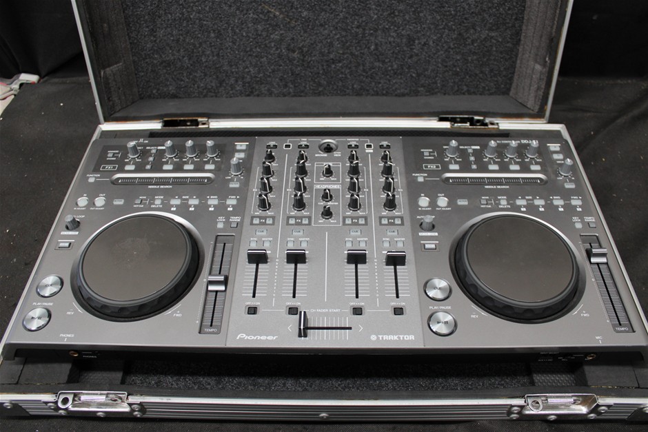 Pro DJ Pioneer DJ Turn Table Auction (0039-9060075) | Grays Australia