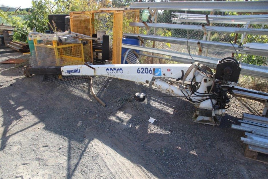 2009 COBRA MAXILIFT 6206 Tray-Mounted Hydraulic Crane Cable Hoist ...