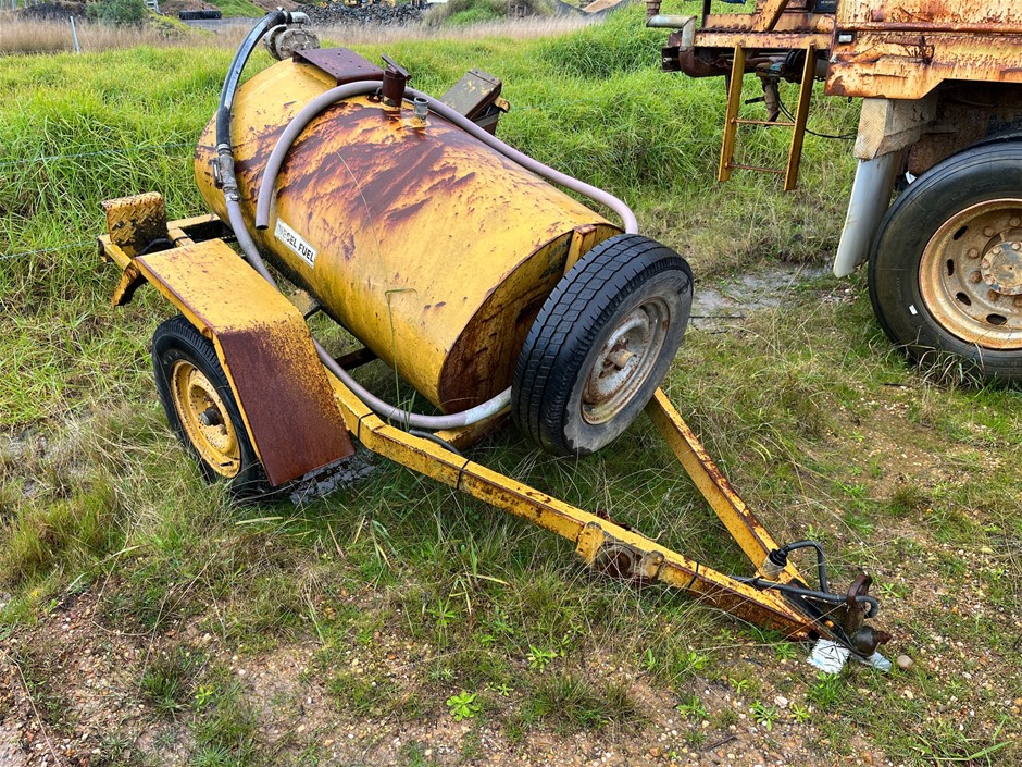 Trailer Mounted Diesel Fuel Tank With Pump and Hose Auction (0116 ...