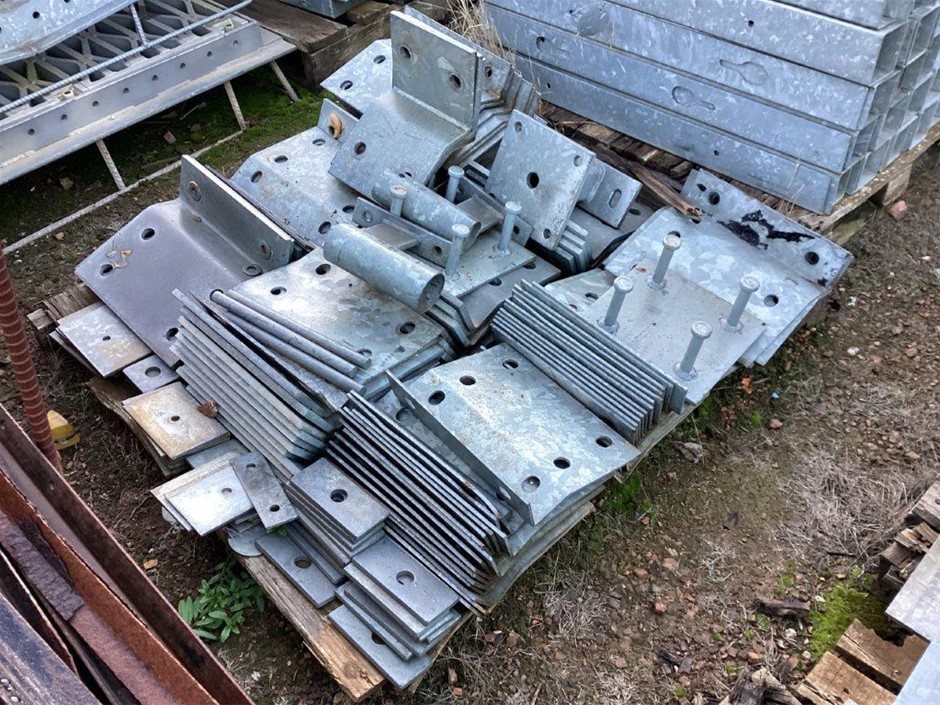 A Pallet of Galvanised Brackets Auction (0067-3033865) | Grays Australia