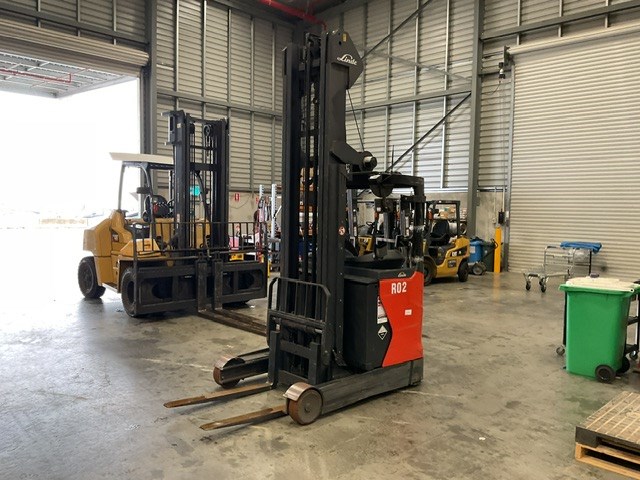 Linde R16-01 Reach Forklift Auction (0030-9060812) | Grays Australia