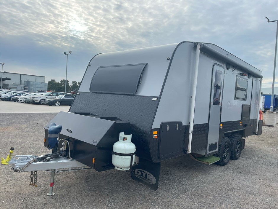 2016 Gold Star Liberty Caravan (WOVR-INSPECTED) Auction (0001-21051122 ...