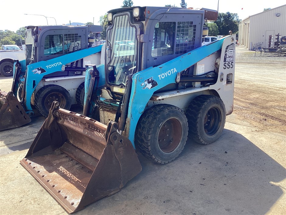 2013 Toyota Husky 30-5SDK8 Skid Steer Loader (Wheeled) Auction (0111 ...