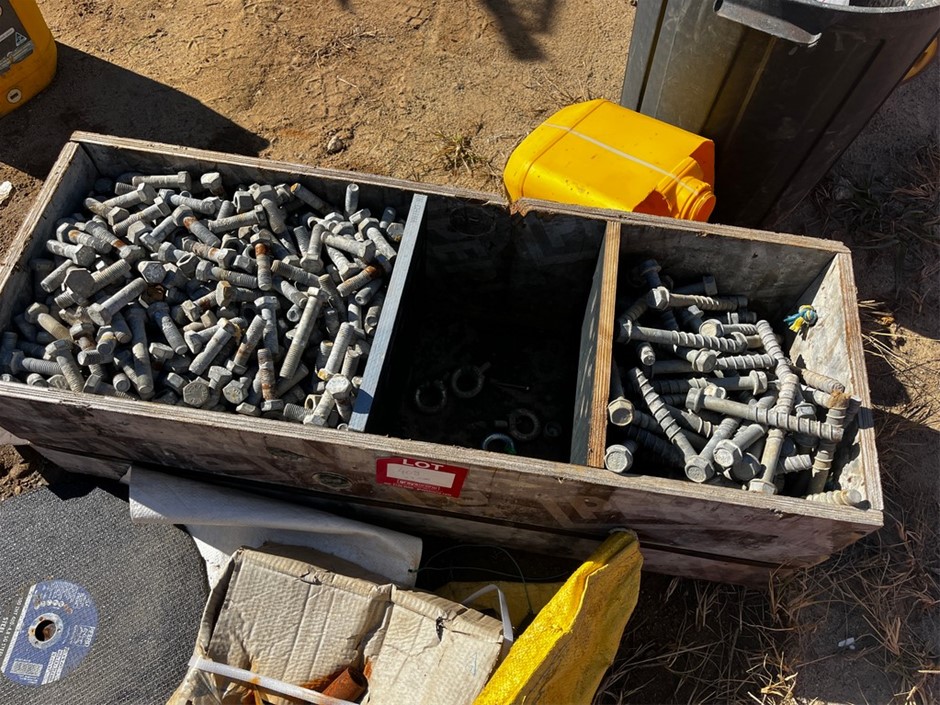 Bulk Qty of Assorted Fixing / Consumables Auction (0408-5059921 ...