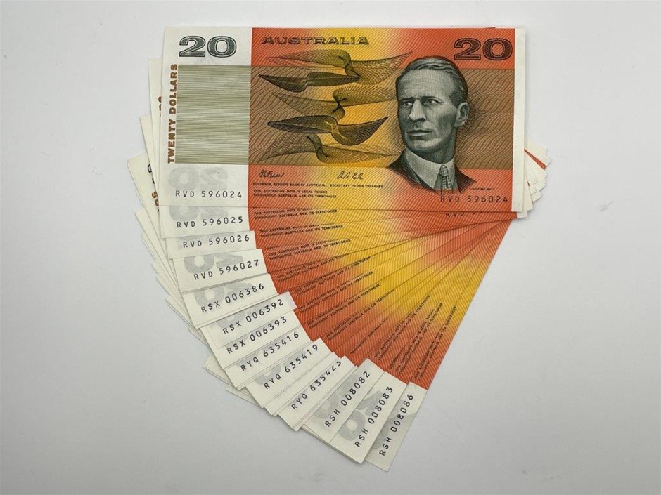 Approx. 32 x $20 Australian paper banknotes, Fraser & Cole. c.1991-93 ...