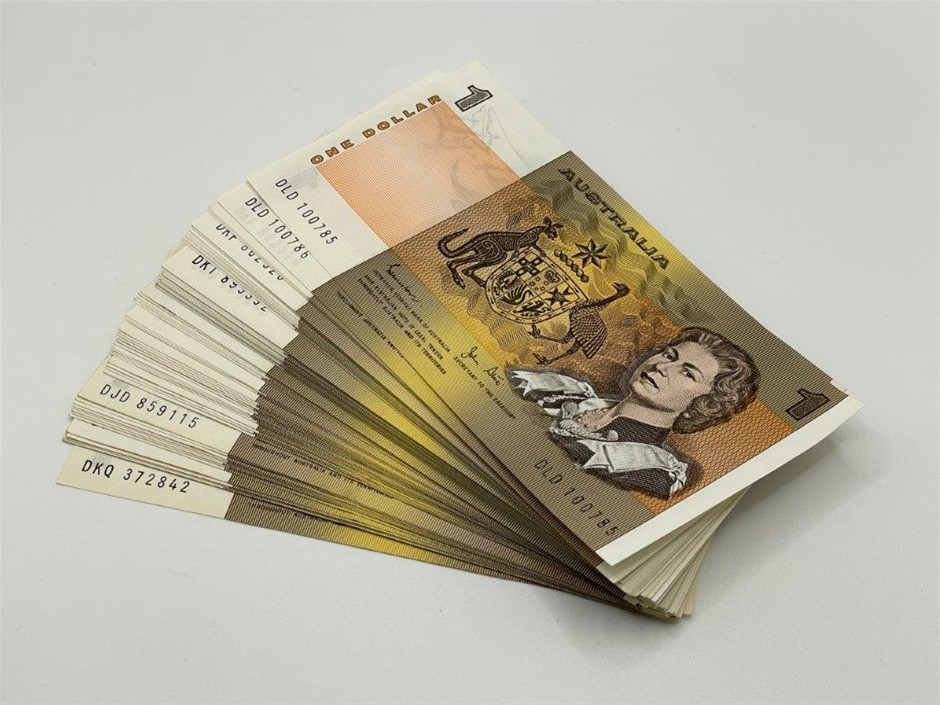 Approx. 82 x Australian $1 paper banknotes, Johnston & Stone c.1982-84 ...