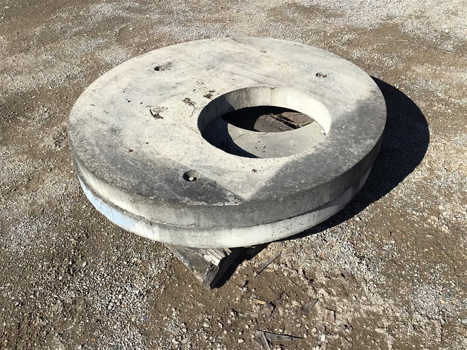 Concrete Base Plates Auction (0733-7058616) | Grays Australia