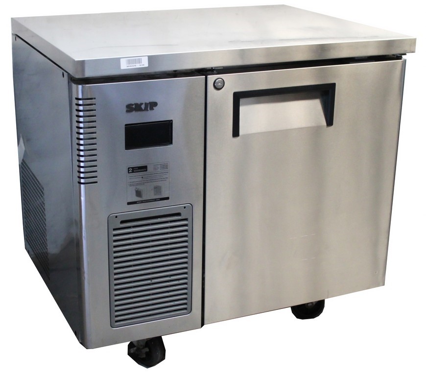 SKIPIO UNDER COUNTER 1 DOOR FREEZER Auction (0022-5060517) | Grays ...
