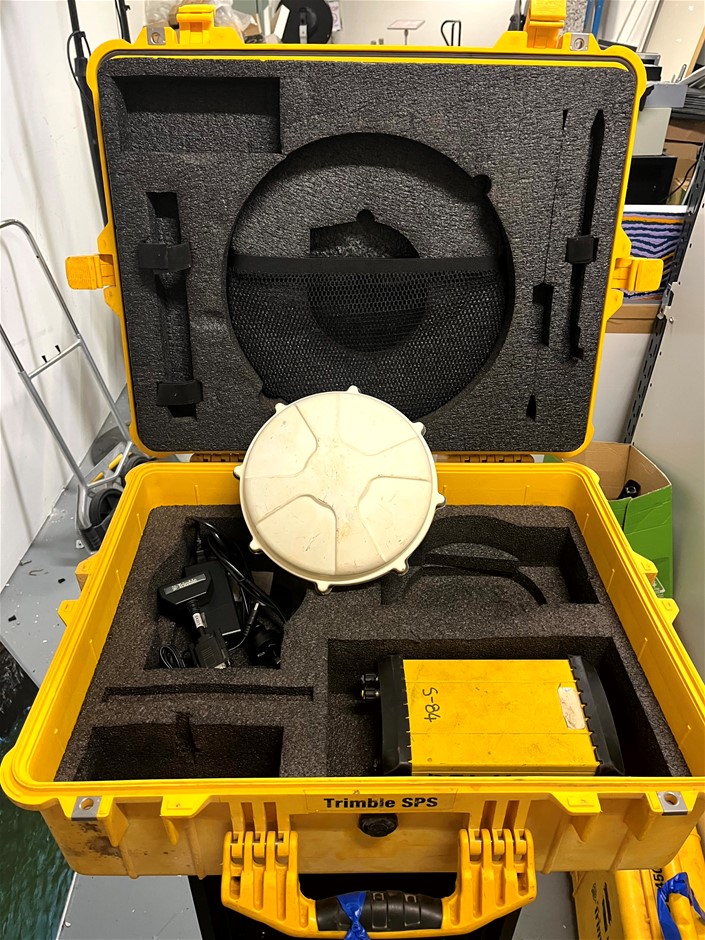 Trimble SPS 855 Precise Rover & Trimble Rugged Zepher 2 Antenna Auction ...