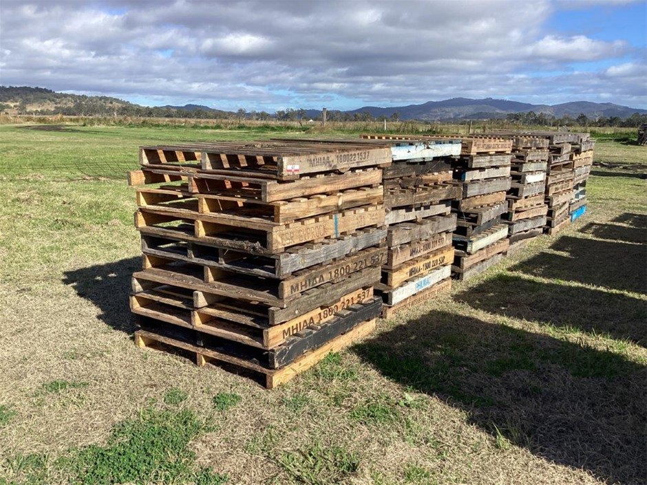 Timber Pallets x 60 Approx. Auction (0065-7059113) | Grays Australia