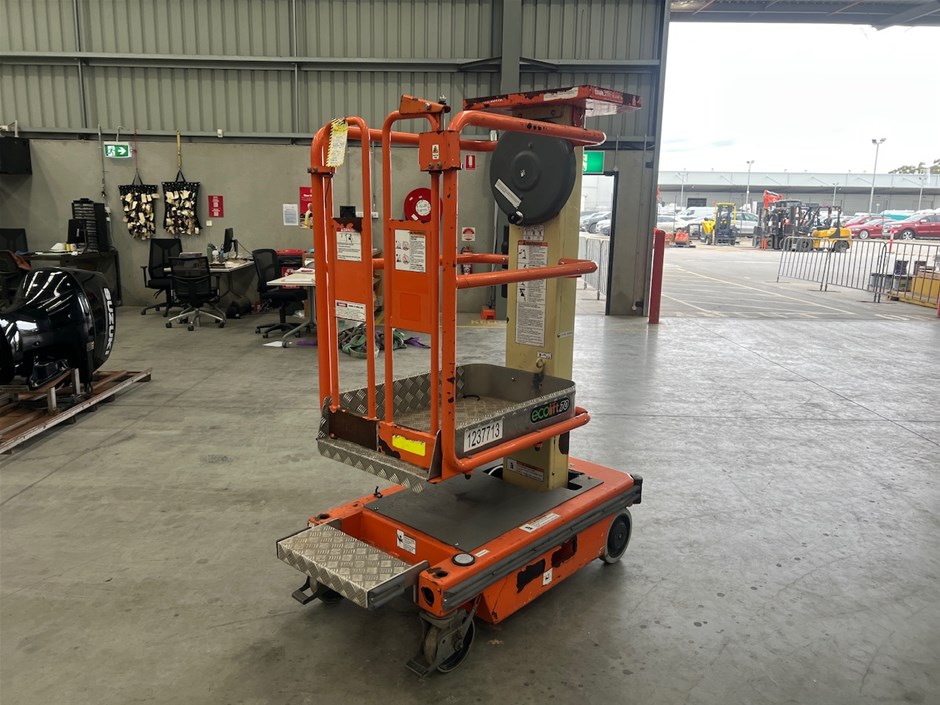 2018 JLG EcoLift 70 Vertical Man Lift Auction (0004-3035061) | Grays ...