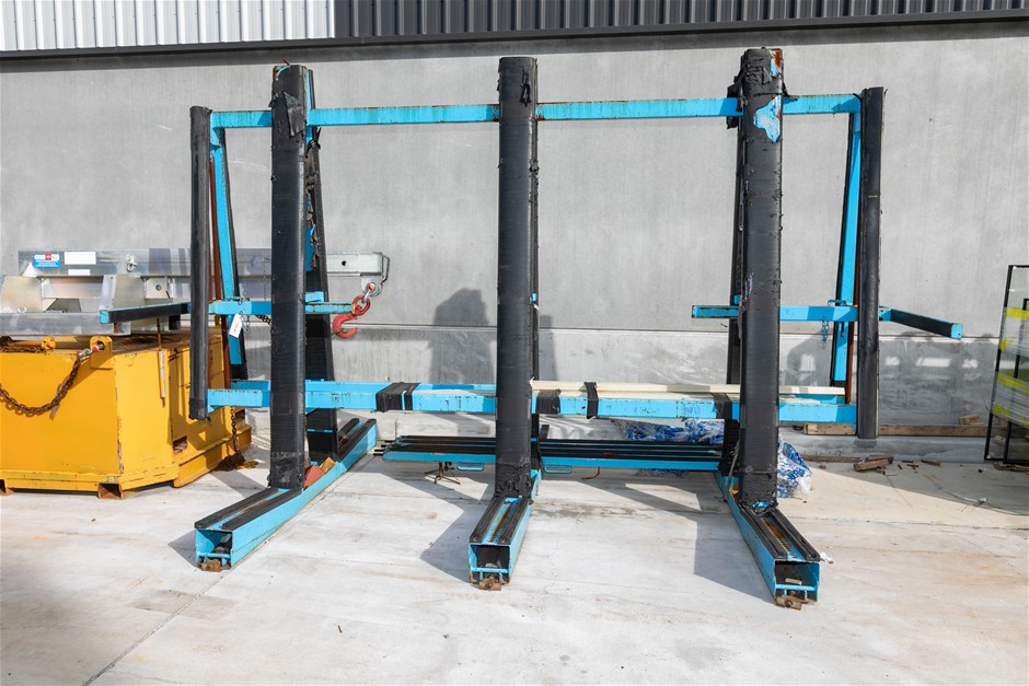 Dual Sided Glass Transport Stand Auction (0226-5060672) | Grays Australia