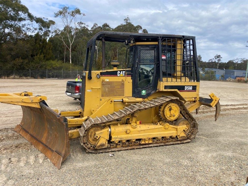 Caterpillar D5M Dozer Auction (0001-5061037) | Grays Australia