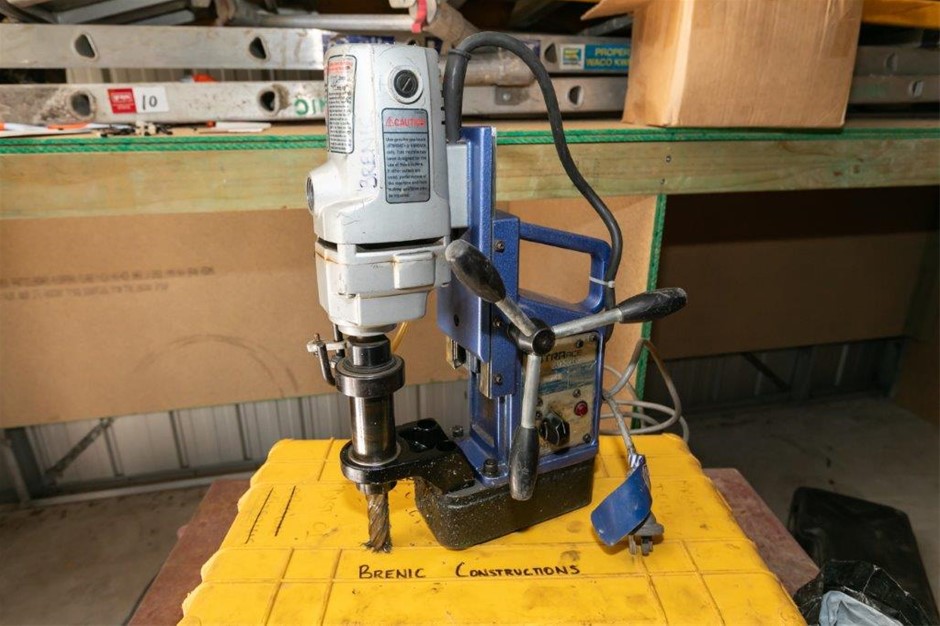 Atra ACE AO-3000 Magnetic Drill with Poly Case Auction (0018-5061016 ...