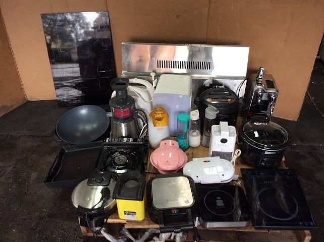 Mix Brand and Model Appliances/Electric Kitchen Tools Auction (0008 ...
